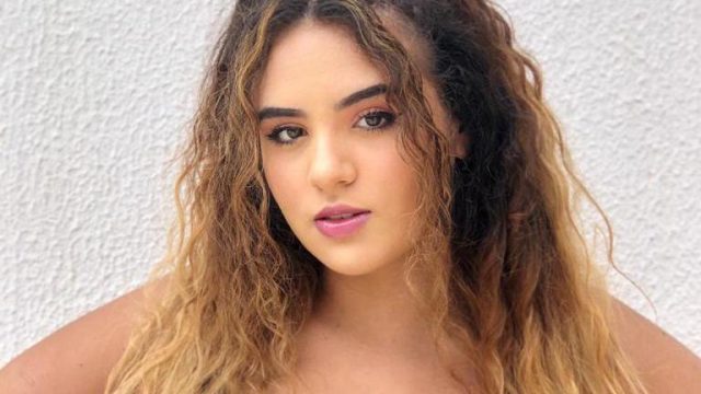 Gabi Barbosa ⋆ Garota Com Local