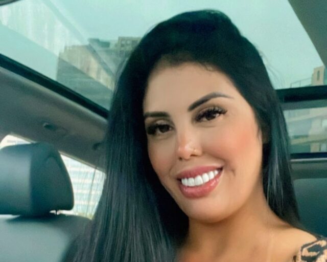 Lavínia Gomez ⋆ Garota Com Local