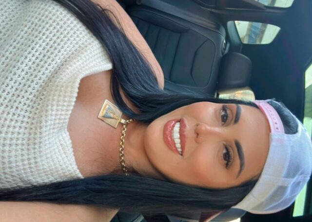 Lavínia Gomez ⋆ Garota Com Local