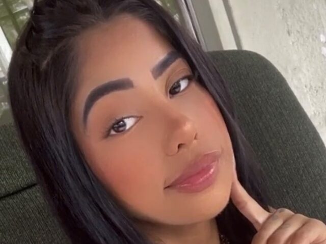 Laura Gomes ⋆ Garota Com Local