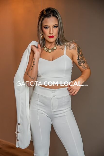 Violeta Campos ⋆ Garota Com Local